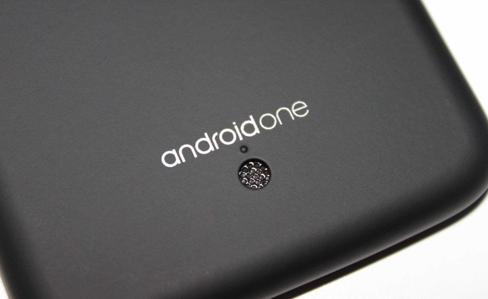 Primeiro smartphone com Android 5.1 Lollipop de fábrica é lançado pela ...