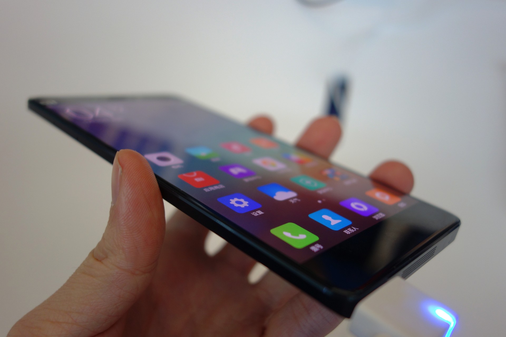 Xiaomi lança teaser com foco no Mi Note Pro, lançado no início de 2015 ...