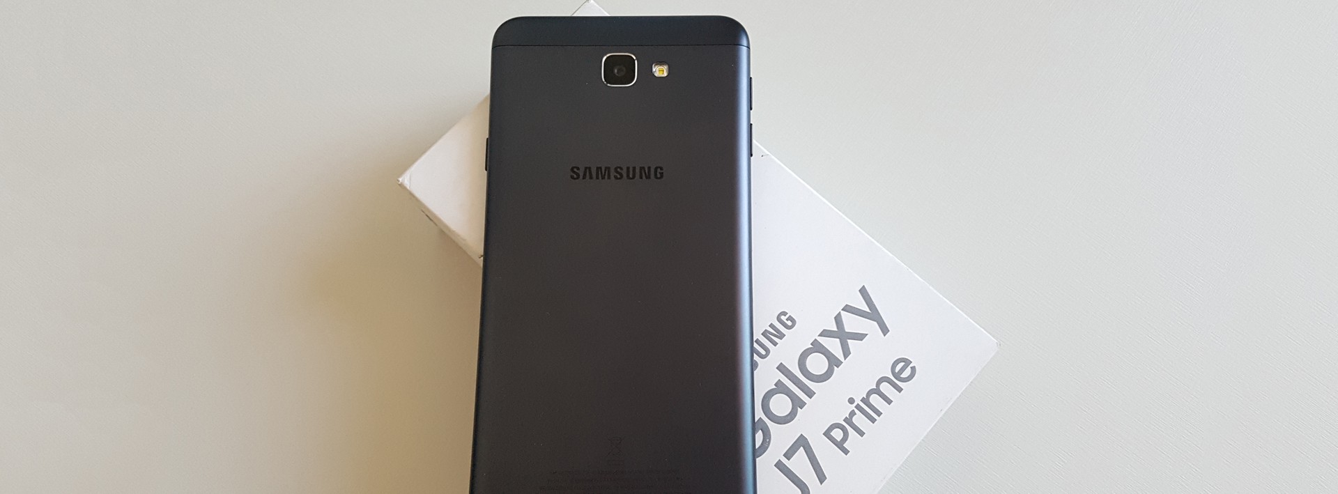 Galaxy J7 Prime sacrifica tela AMOLED em troca de pequenas melhorias ...