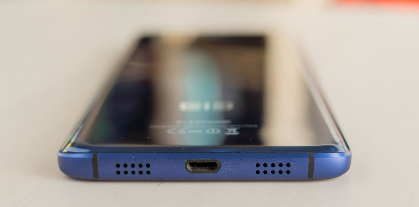 Salada chinesa! Elephone divulga celular sem bordas que mistura Galaxy S8 e Mi Mix - TudoCelular.com