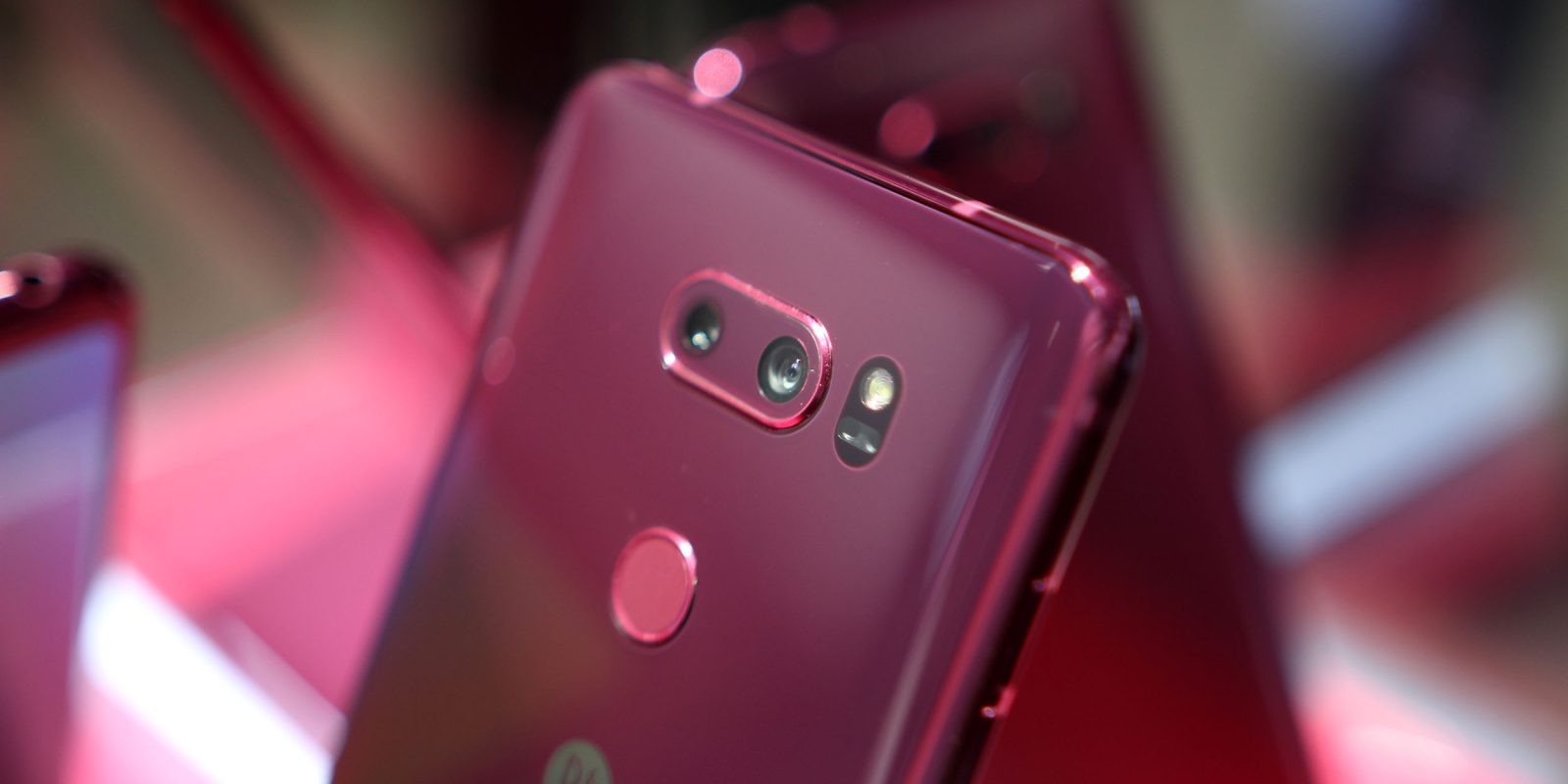 É bonito! LG V30 na cor rosa ganha vídeo de unboxing - TudoCelular.com
