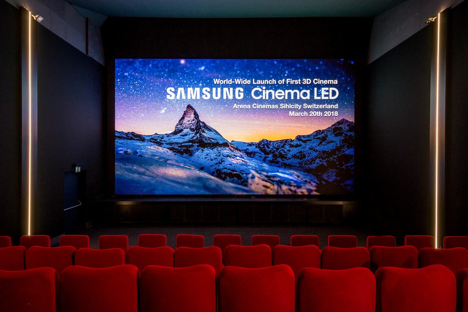 Dentro Da Tela Do Cinema Sala De Cinema Durante A Exibição Do Filme.