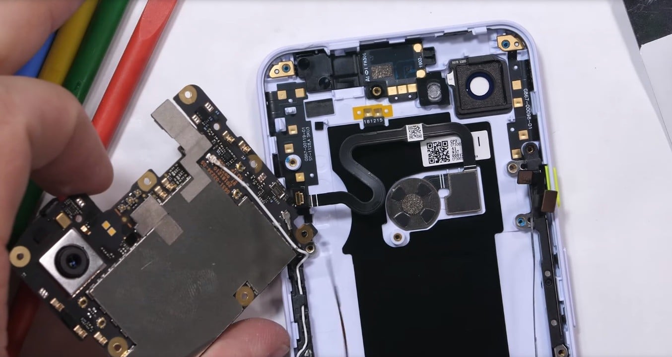 Google Pixel 3a mostra partes internas e facilidade para reparos em ...