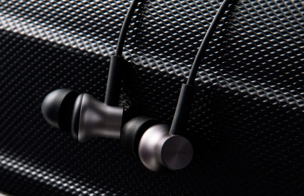 Xiaomi comemora recorde de vendas do Mi Earphones Basic - TudoCelular.com
