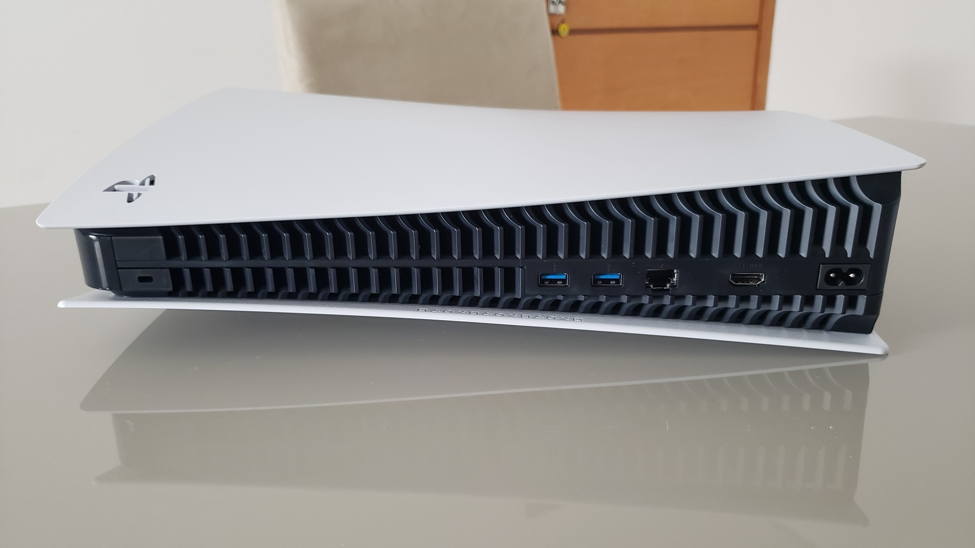 Técnicos recomendam uso do PS5 na horizontal e geram polêmica nas redes ...