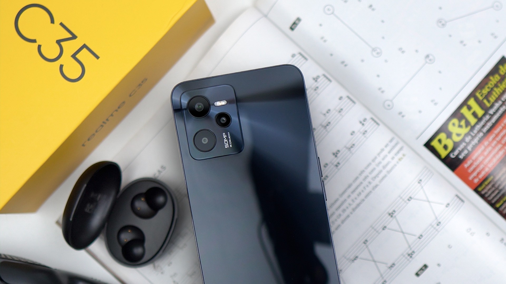 Realme C35 evolui em design ao abandonar seu maior ponto forte ...