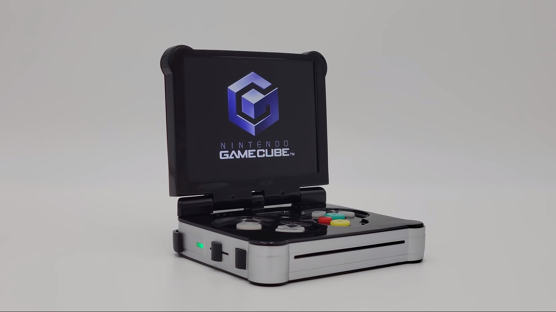 O sonho virou realidade: youtuber cria GameCube portátil funcional com ...