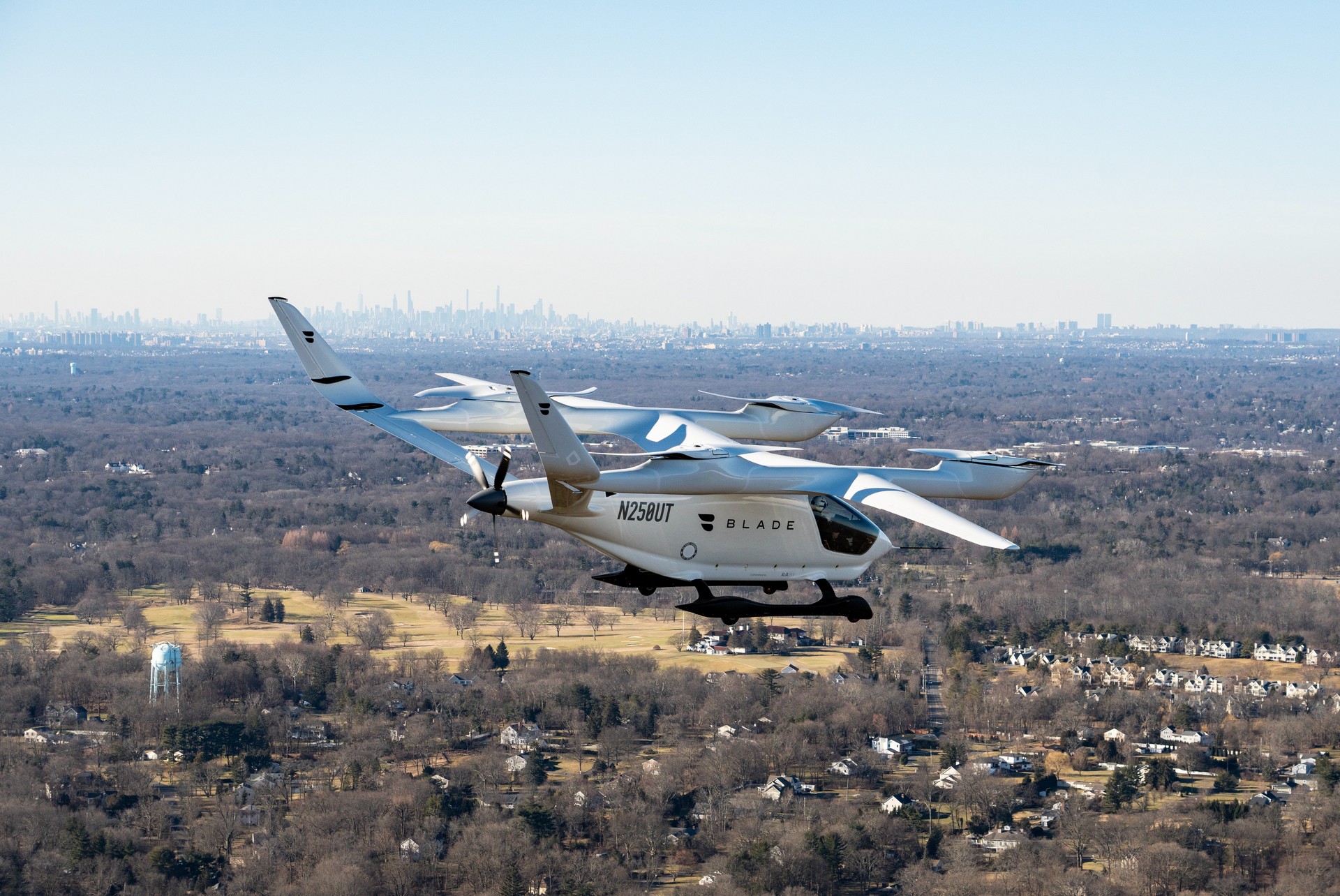 Blade's electric flying vehicle completes pioneering test and flies ...