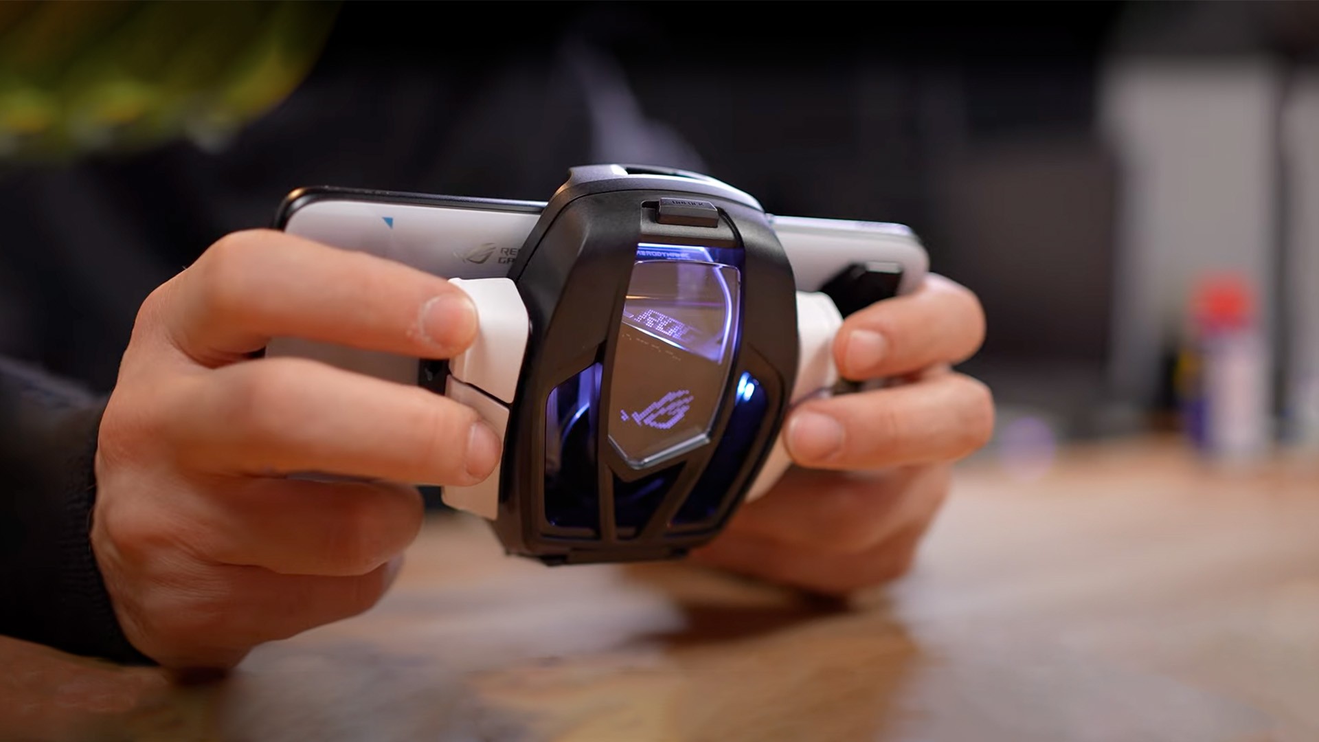 ASUS ROG Phone 7 Ultimate mantém título de melhor celular gamer ...