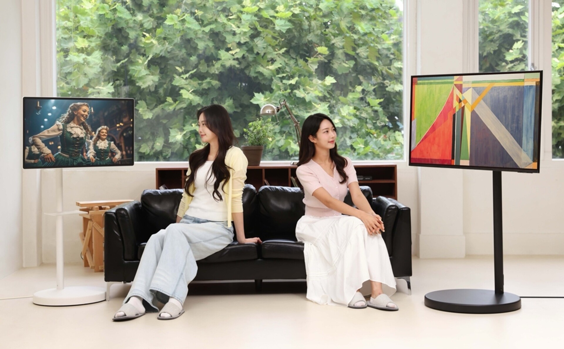 Samsung Moving Style Edge chega para concorrer com a TV LG StanbyMe ...