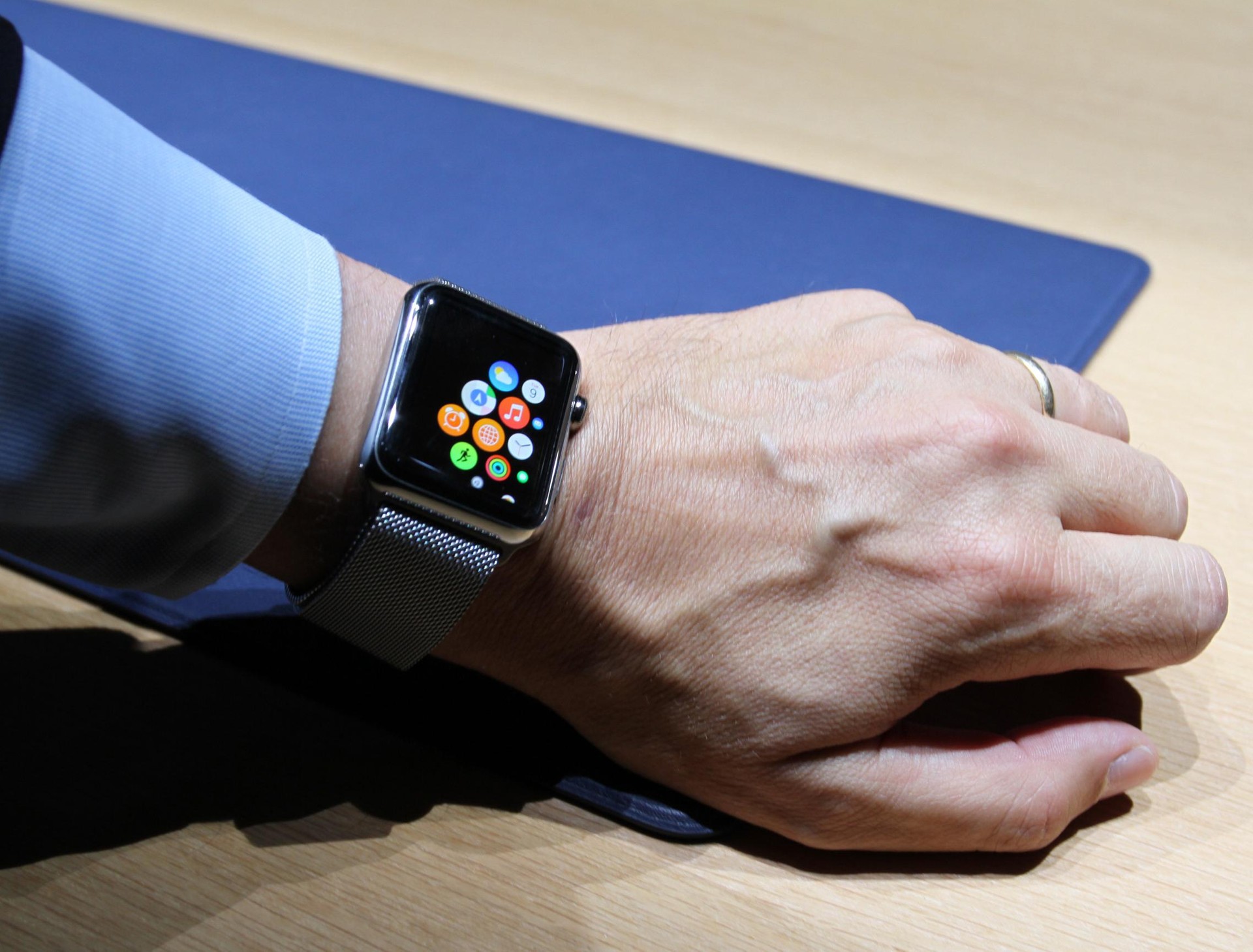 Veja as primeiras impressões da mídia especializada sobre o Apple Watch ...